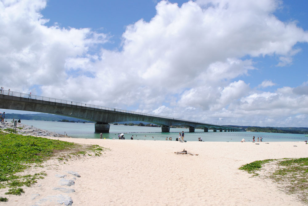 Kouri Beach is shallow and has plenty of facilities, making it popular ...